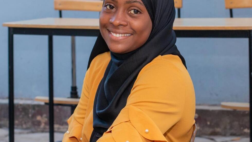 Njuɓɓudi Yontere no jaɓɓi hannde Mariyama Juulde BARI jooma sosiyeteejo - Ko mbiiɗon?